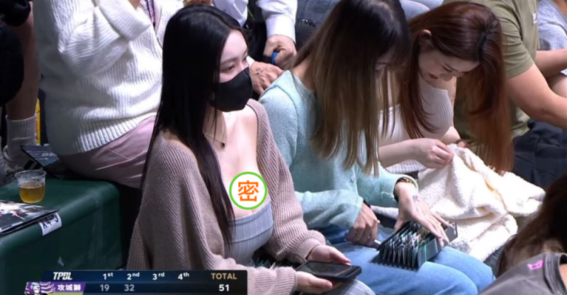 TPBL這女球迷「超胸」！ 導播鏡頭一切全網跪求IG：重拾看台籃熱情-picelse.com - 趣聞圖說