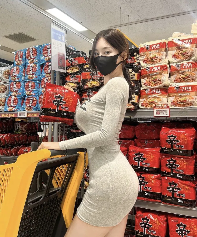 韓國網紅，身材火辣，魅惑十足，傲人上圍，太美了 | 美女圖片-picelse.com - 趣聞圖說