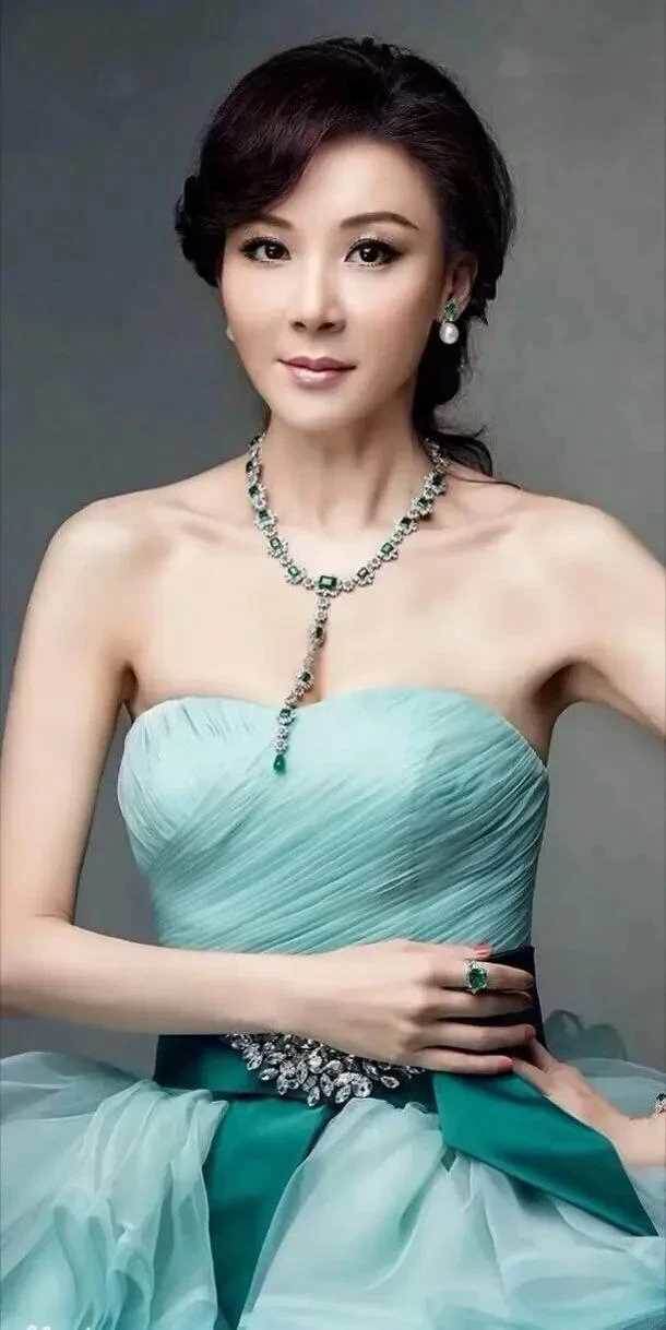 當13次小三，保養費一年8000萬，55歲的台灣第一美女無人敢娶 ！-picelse.com - 趣聞圖說