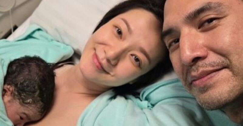 王君馨升級當媽曬女兒萌照，吐槽帶娃日常，我該咋辦才能讓寶寶不哭？-picelse.com - 趣聞圖說