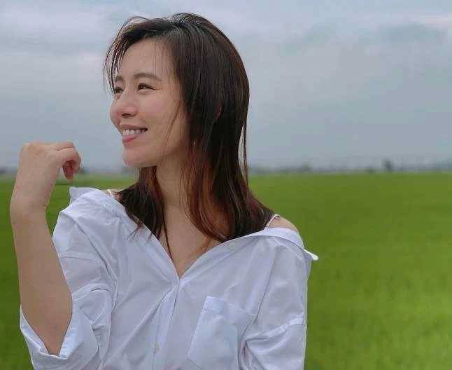 14歲出道！17歲「被阮經天奪初夜」毀星途 33歲因彭于晏「逆襲成女神」成功翻身-picelse.com - 趣聞圖說